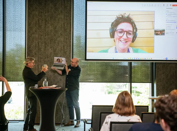 Winner of the Donders Cube! 🥳 – Sharon Unsworth
